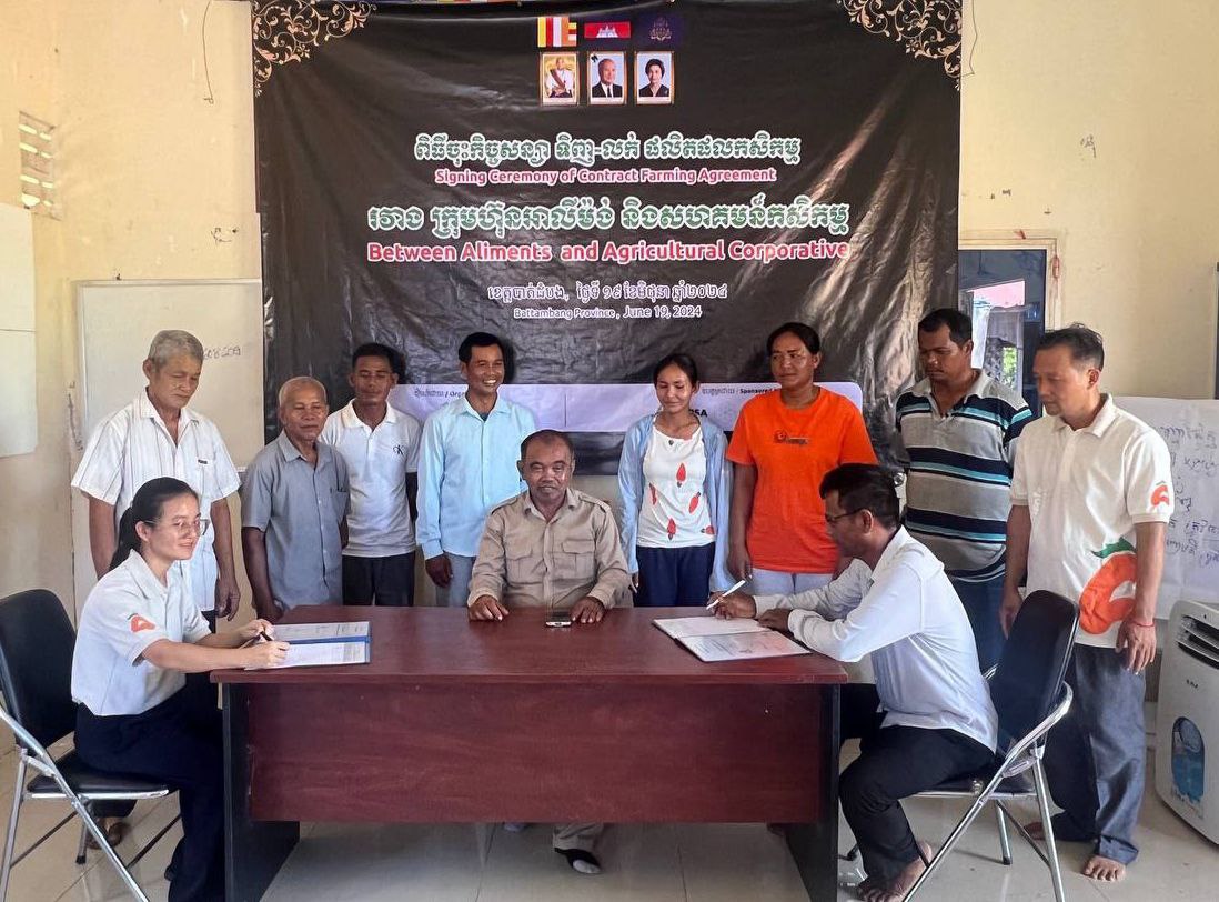 Agricultural Production Contract Signing Ceremony between Aliments ...